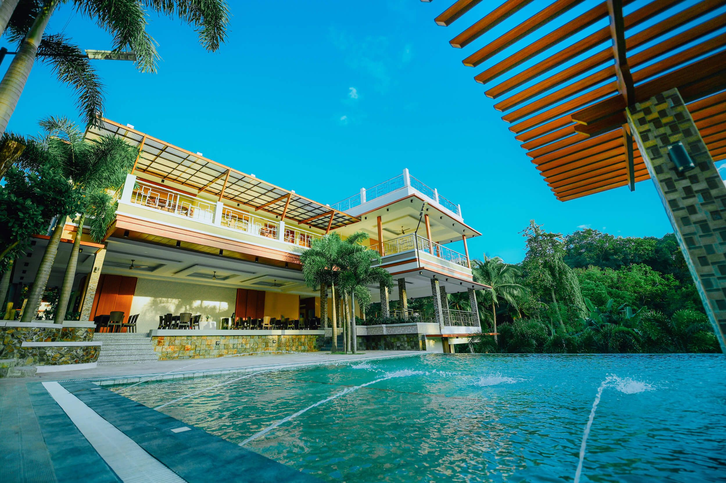 Hawaiian Palm Gazebo - Rhose Garden Resort | Events & Staycation Haven